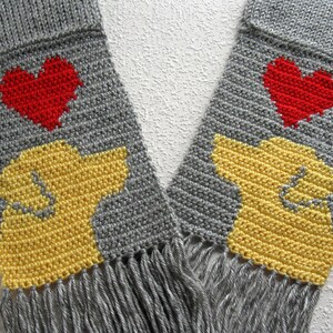 Yellow Labrador Retriever Scarf. Gray, Knit Scarf With Red Hearts and ...