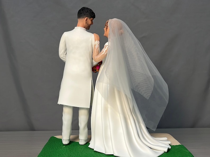 Custom Wedding Figurine Cake Topper, Personalized Bride Groom Sculpture ...