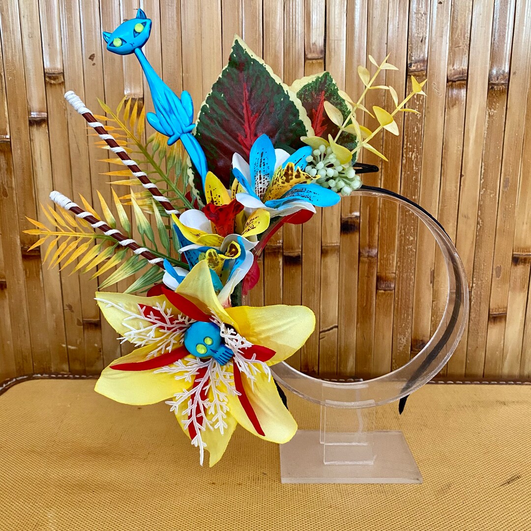 Cat SHAG Blue Yellow Red Swizzle Stick Mini Half Crown Dapper Day ...