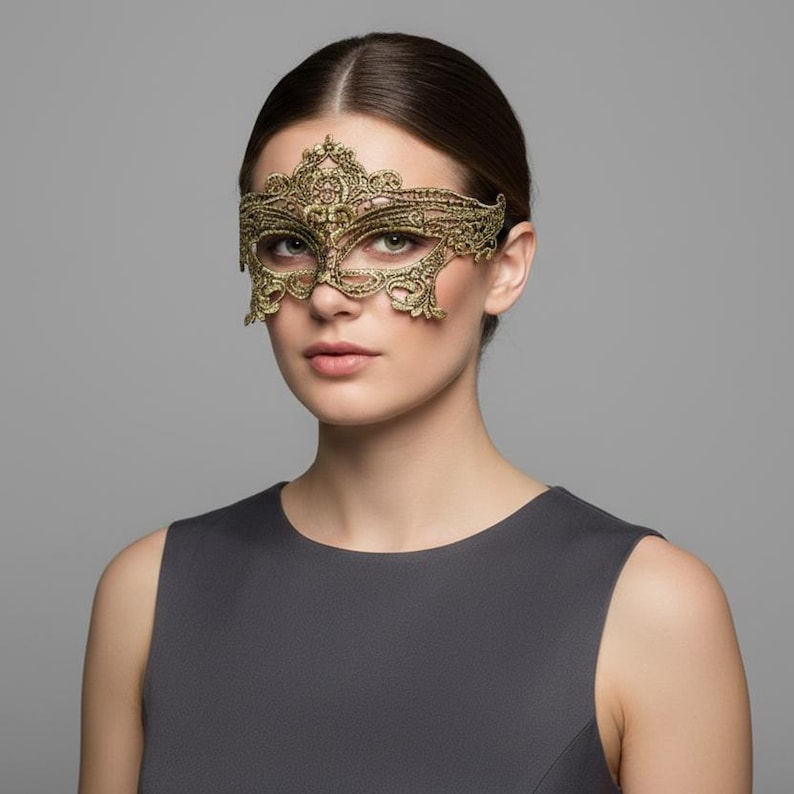 Women Elegant Lace Party Mask | Cosplay Masquerade Facewear | Gold ...