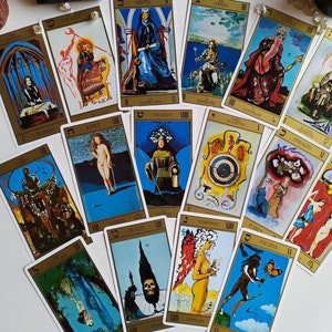 Vintage 1980s Salvador Dali Tarot Cards, Universal Dali Tarot, 1980s, Raro, Edición De Oro ...
