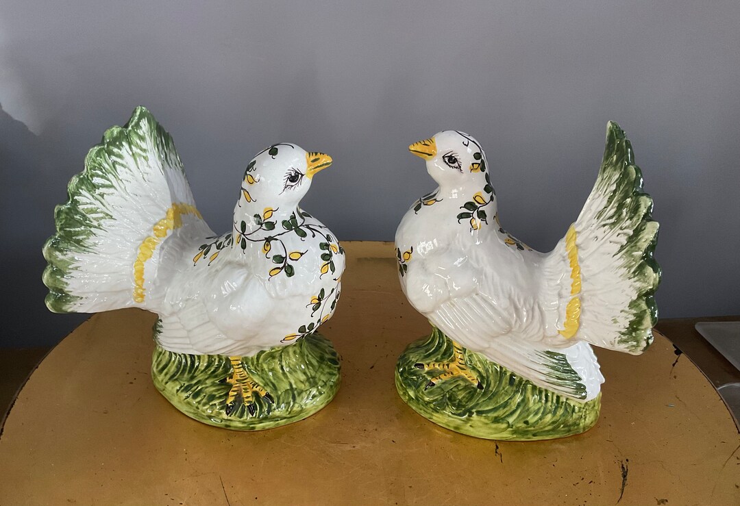 Pair of Vintage Hand Painted Italian Ceramic Pigeons / Dove Figurine ...