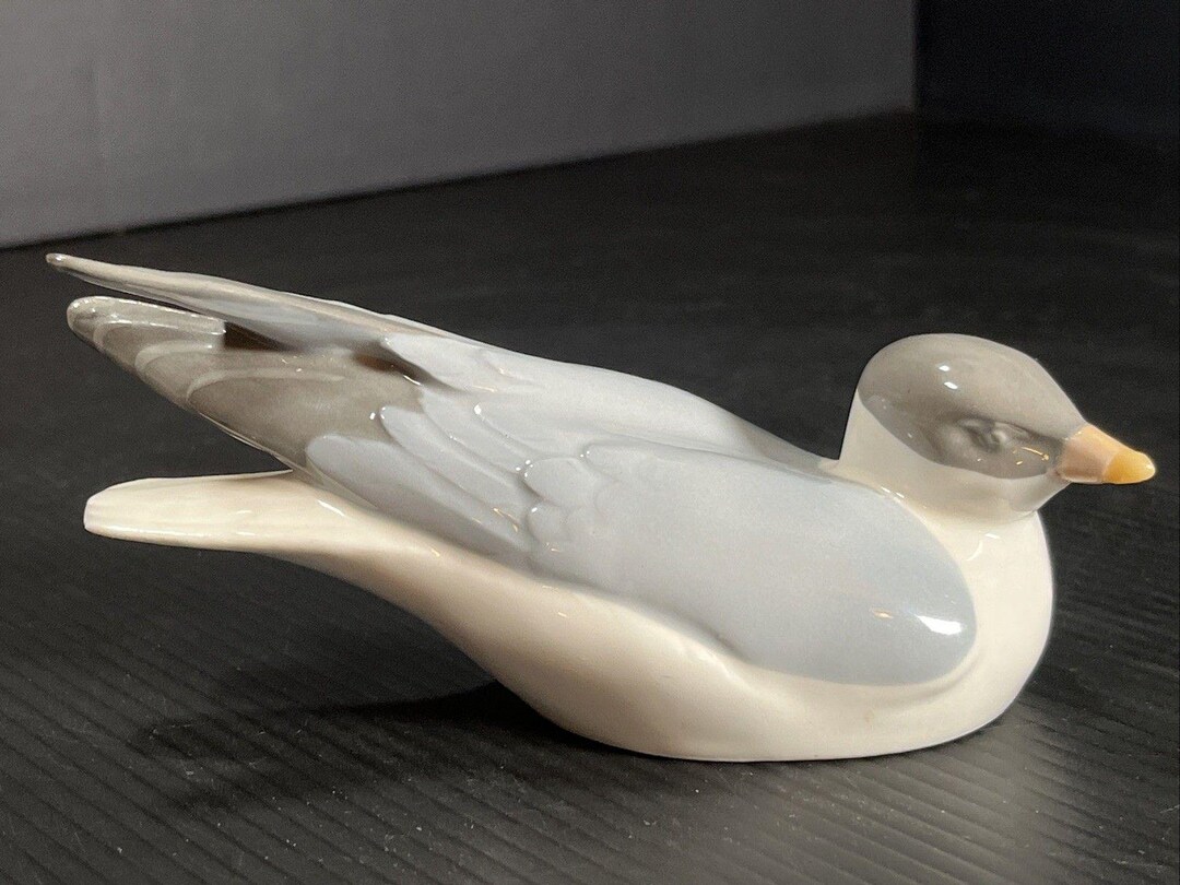 Vintage GDR Lippelsdorf German Porcelain Seagull Bird Figurine 5.5” - Etsy
