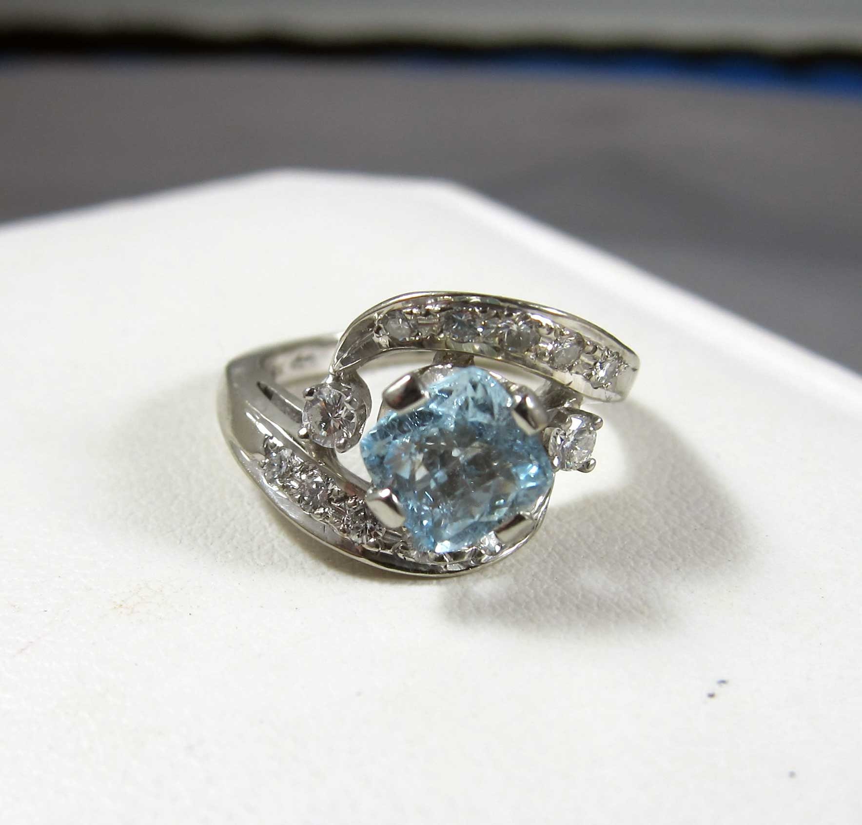 Vintage 18k Blue Aqua Marine Diamond Engagement Ring | Etsy
