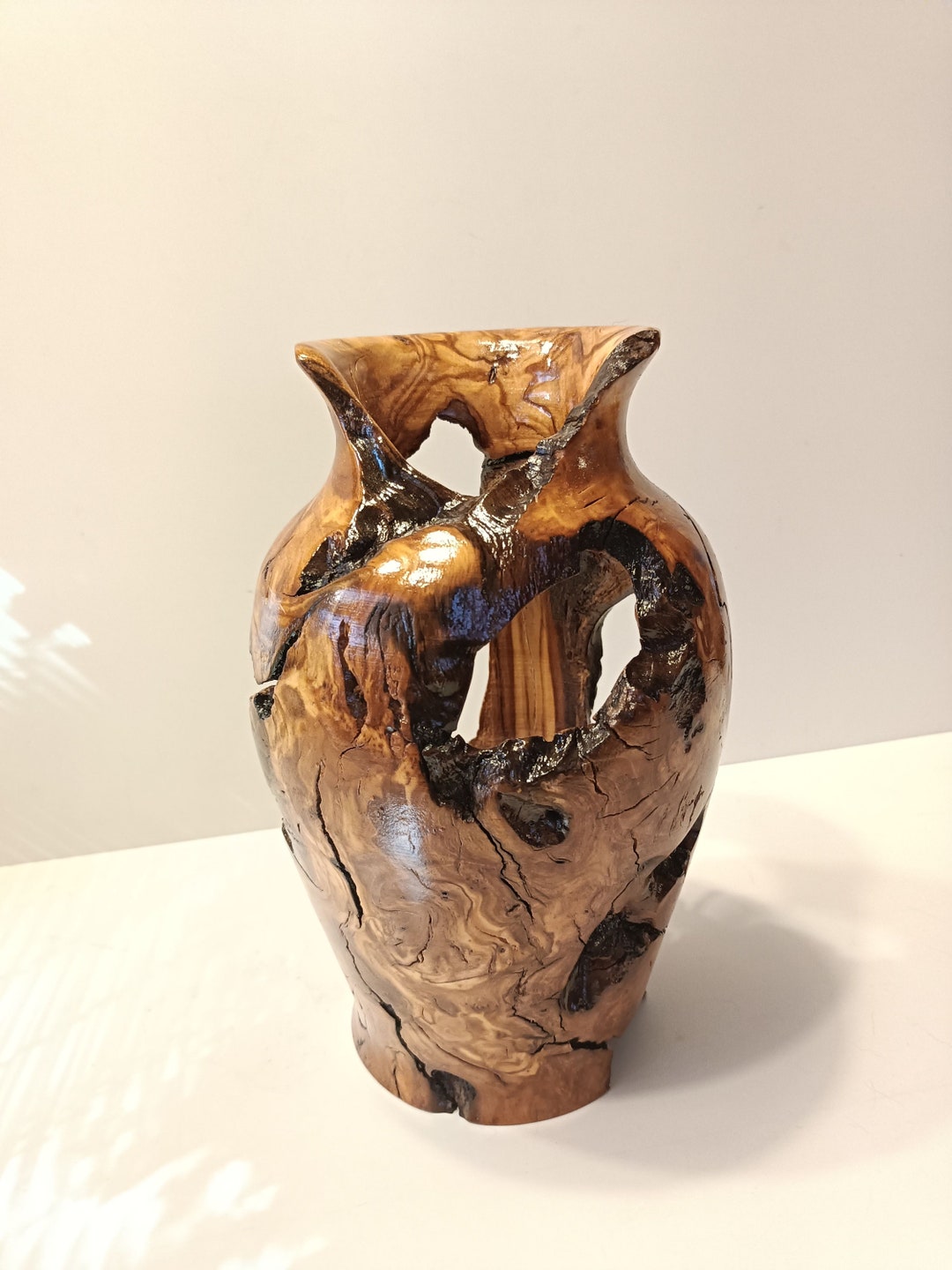 Olive Root Vase Beautifully Handcrafted Lathe Turned, Home Decoration ...