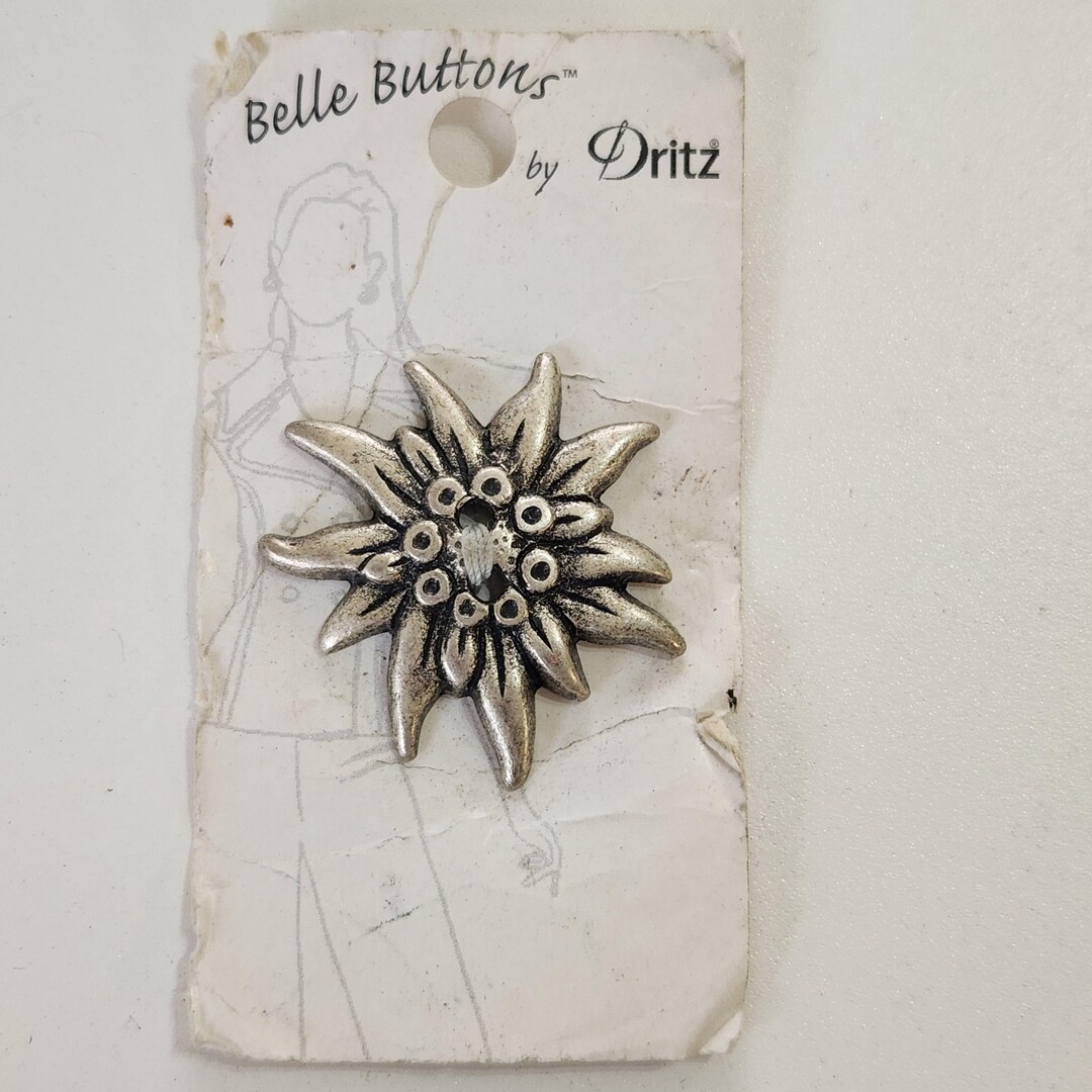Belle Buttons by Dritz Metal Embossed Poinsettia Flower Embellishments ...