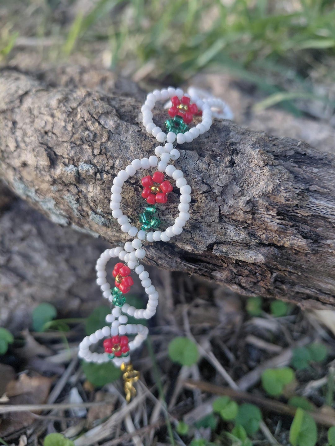 Handmade Framed Flower Bracelet (WHITE) - Etsy