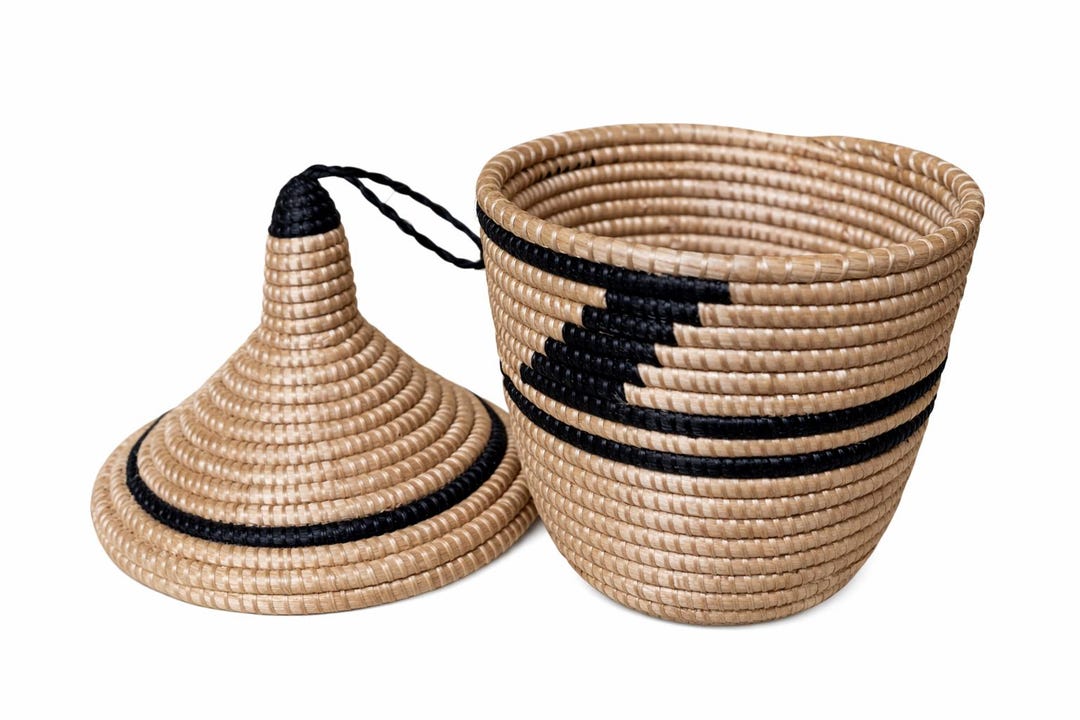 Handwoven Agaseke Basket With Lid – Rwandan African Home Decor - Etsy