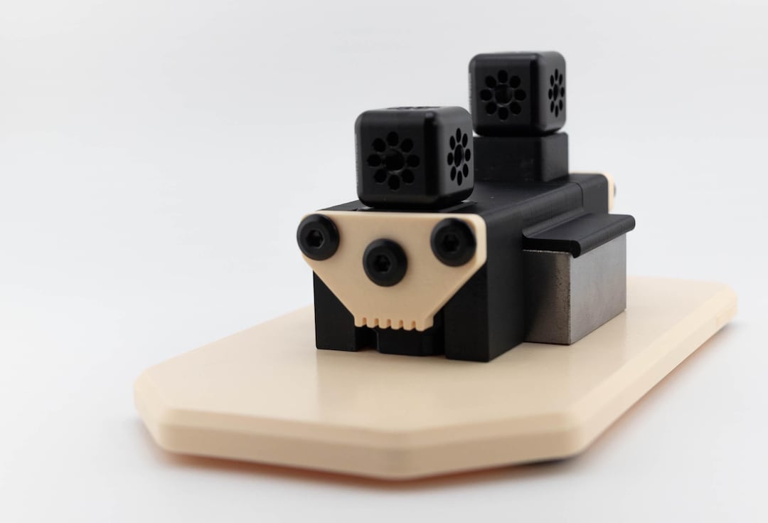 TPAKTOP Quake Platform Totem - Stand for Keyboards, Trackballs & Knobs ...