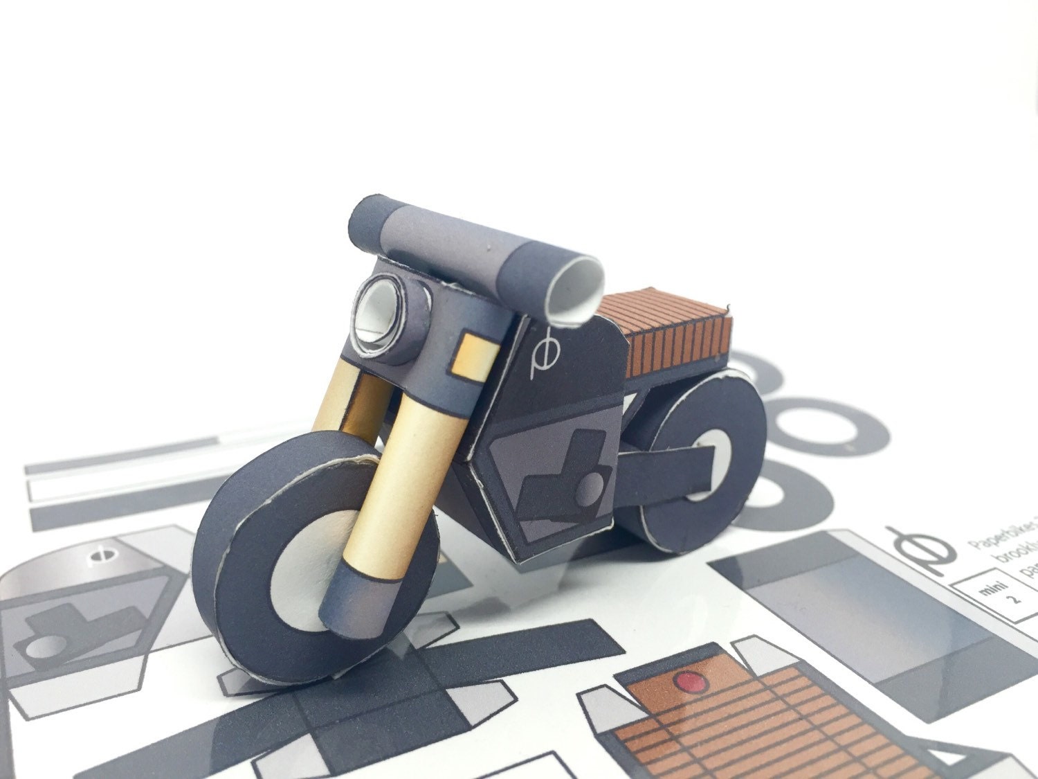 Paperbike M2 POSTCARD PAPERCRAFT Model in One Perfect Holiday Gift for ...