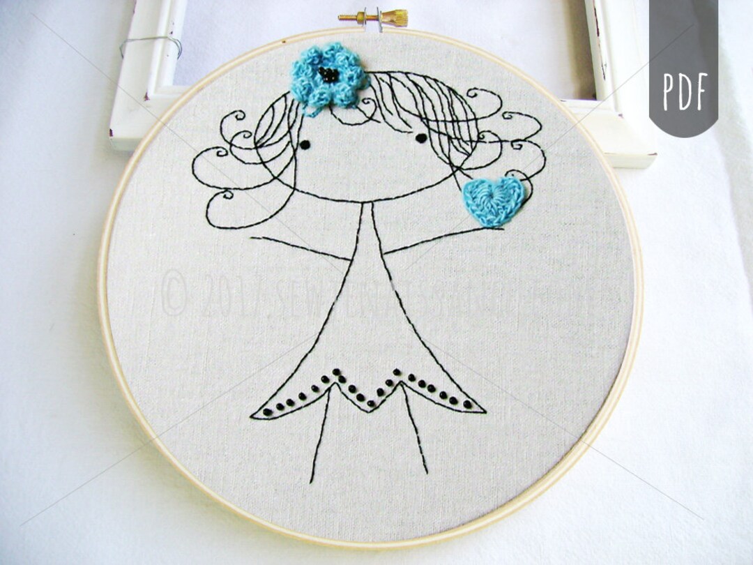 GIRL & HEART | PDF Hand Embroidery Pattern - Etsy
