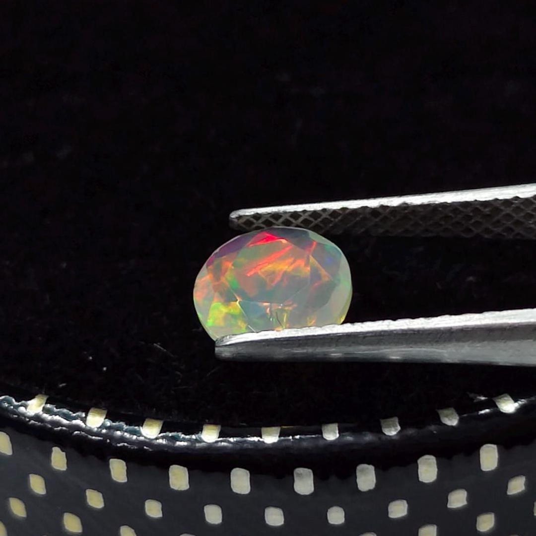 Natural Ethiopian White Opal Cut Stone, 8 Mm Round Cut Rainbow Fire ...