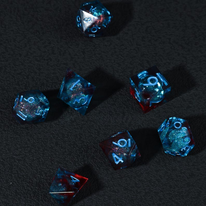 Blue Liquid Core Dice Set, Resin Sharp Edge D&D Dice Set, Dungeons and ...