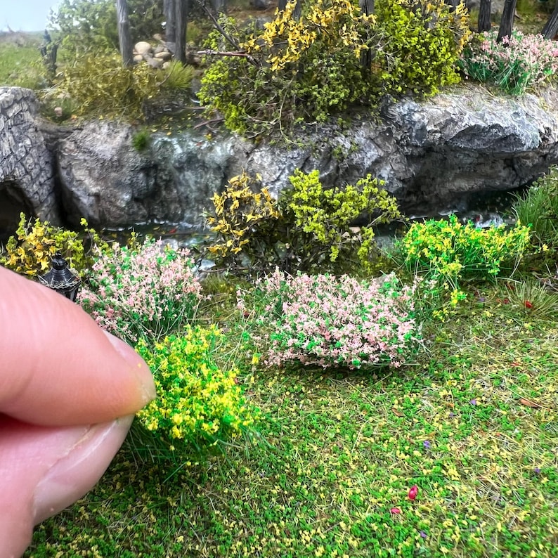 Model Material: Hand-torn Flower Clusters - Self-adhesive Grass Clumps ...