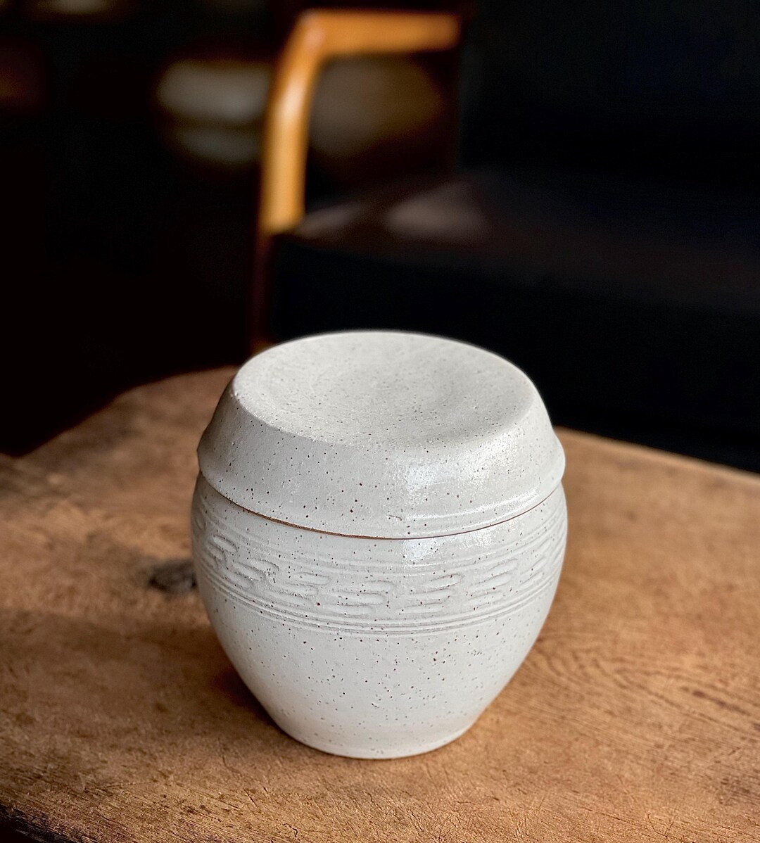 White Onggi Jar, Lidded Korean Hang-ari, Korean Onggi, Onggi Jar ...