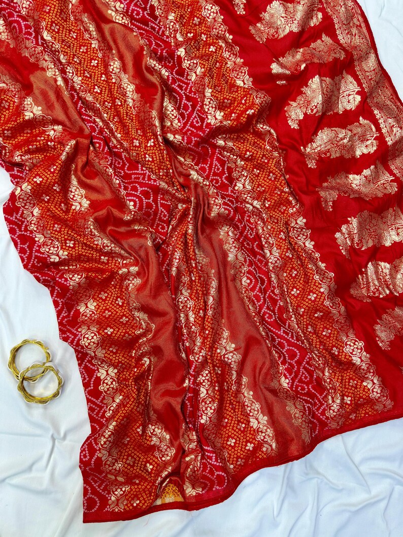Bandhani Dola Silk Saree | Jaipuri Pallu, Zari Weaving, Butti Work - Etsy