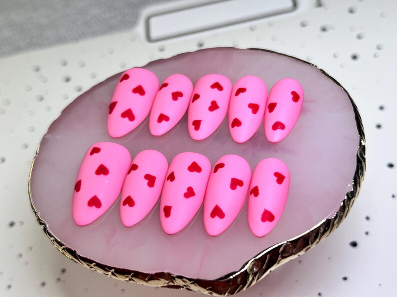 Red-heart Stampede Press on Nails/ Medium/almond - Etsy