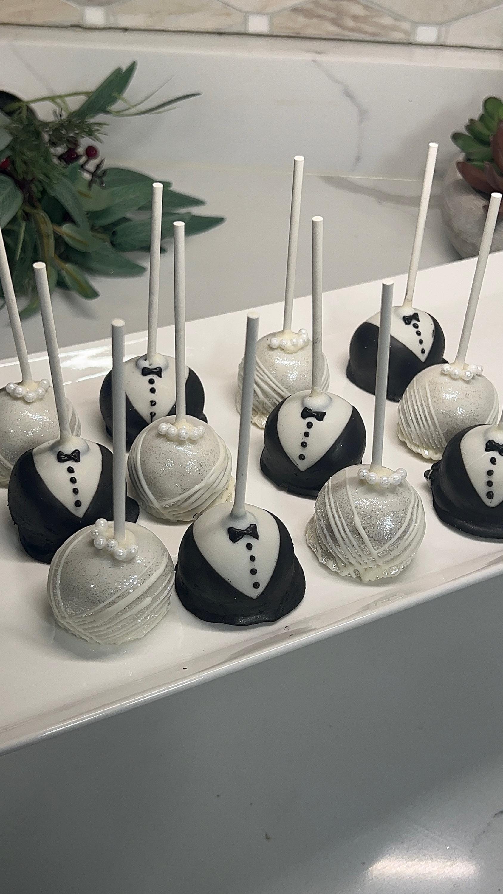 Wedding Cake Pops | Bride and Groom Theme | Personalizable | Gift ...