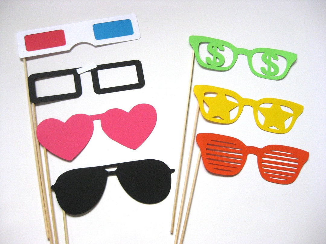 Wedding Props - Fun Photo Booth Props - the Retro Collection - 7 Piece ...