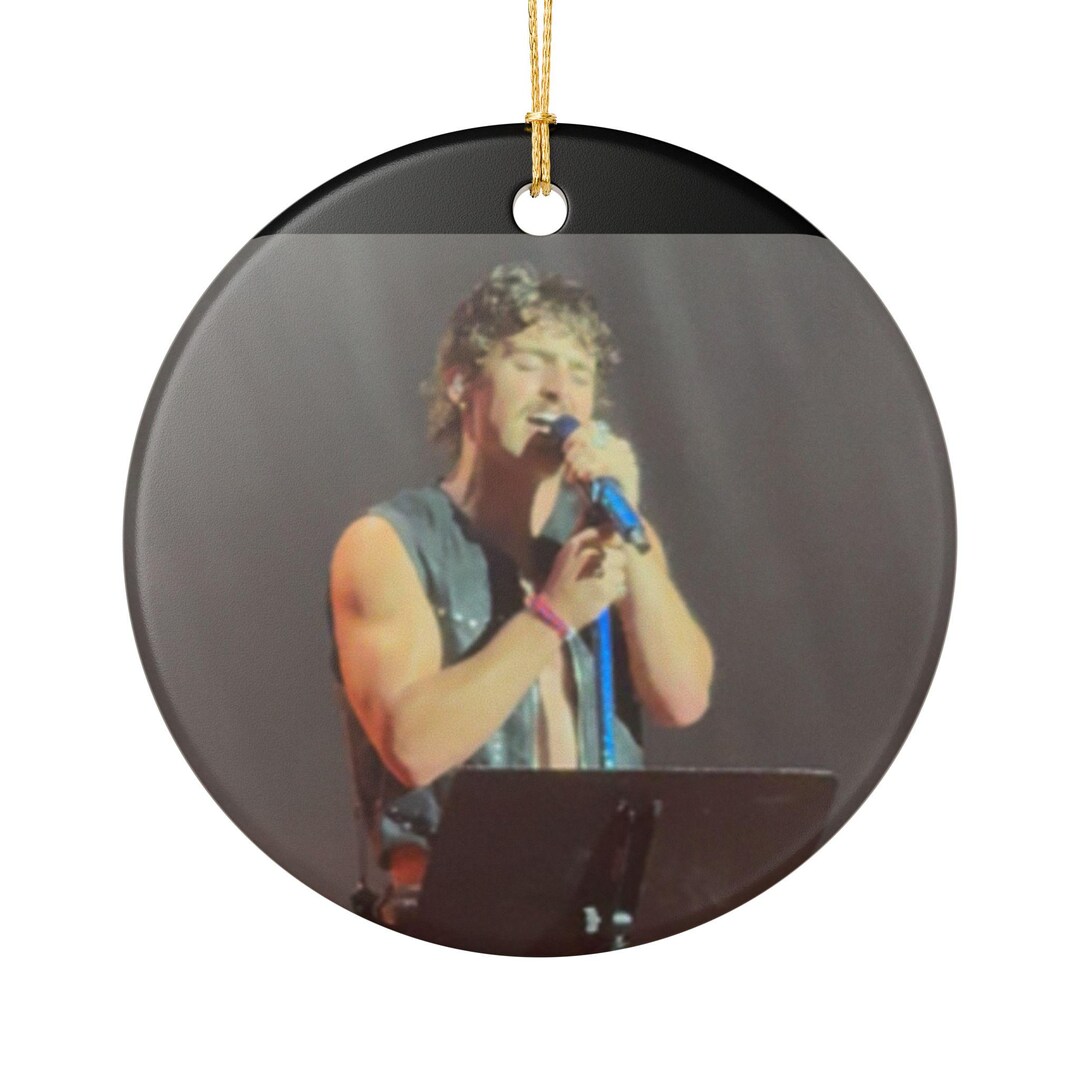 Benson Boone Singing Cover Song of the Night on American Heart Tour ...
