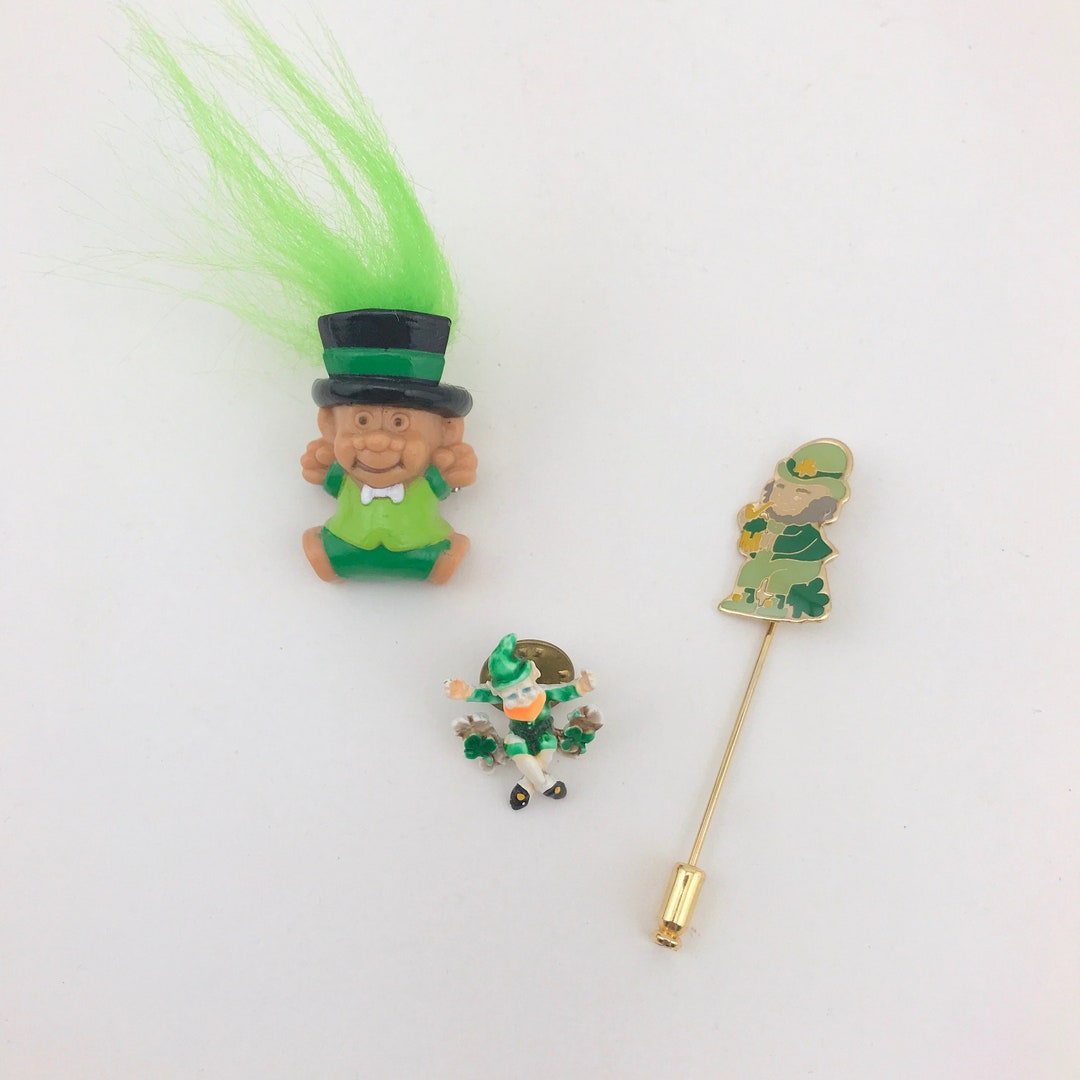 Vintage Group of St. Pat's Pins, Saint Patrick's Day Pins, Leprechaun ...