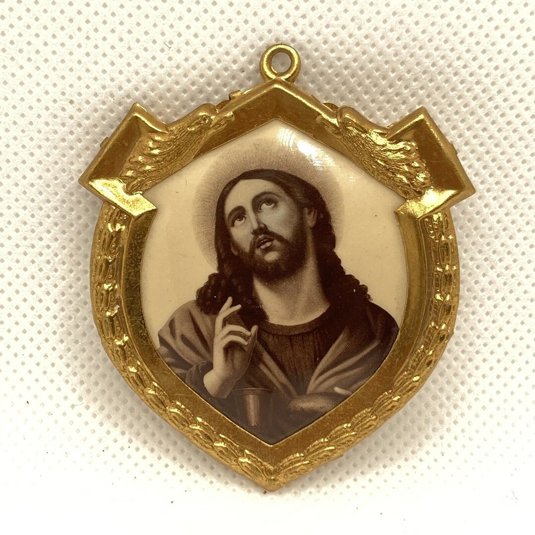 VTG St. Martin's Church JESUS Depose Gold LARGE Metal Medallion Pendant ...