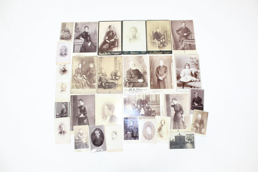 Victorian Antique Photos CDV Carte De Visite Black and White Sepia ...