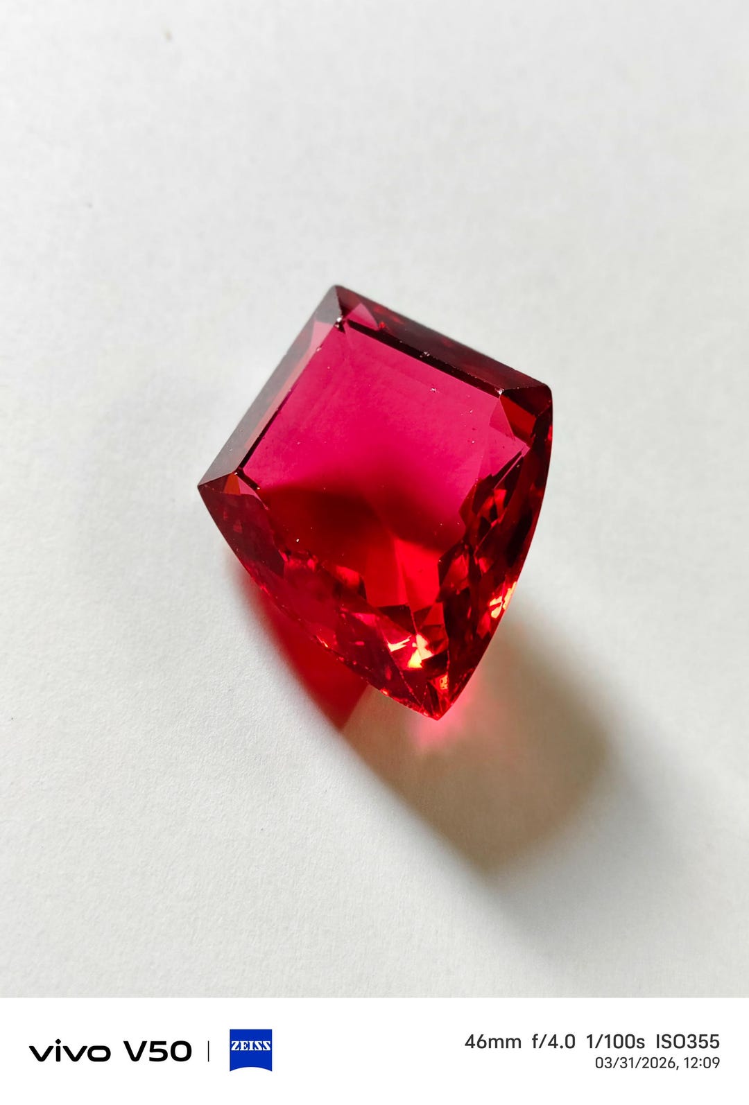Natural Burmese Red Ruby 98ct - AAA Grade Loose Gemstone - Shield Cut ...
