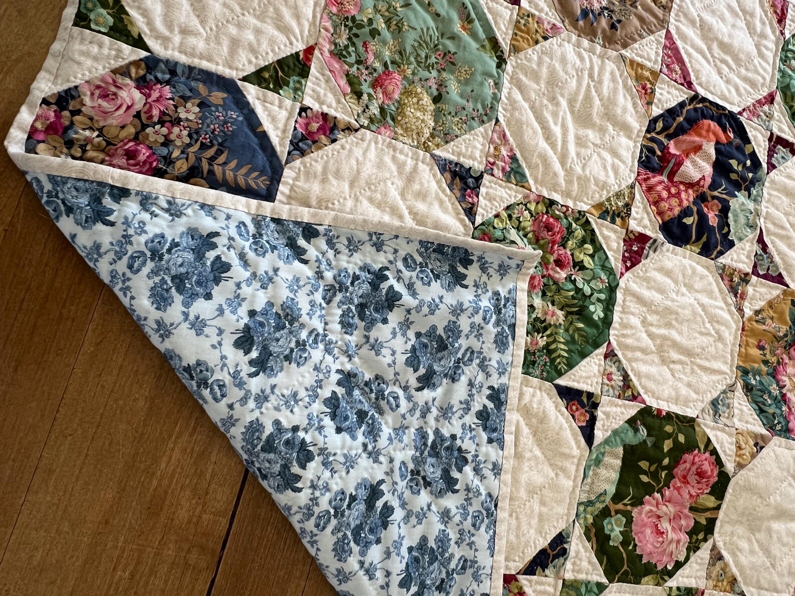 Modern Floral Snowball Quilt - Etsy