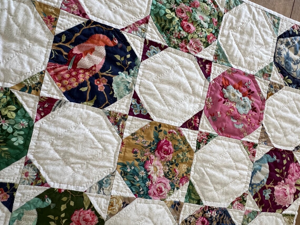 Modern Floral Snowball Quilt - Etsy