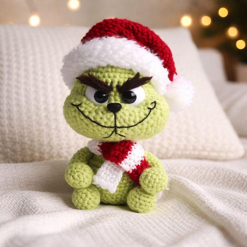 Grinch Crochet Pattern PDF: Amigurumi Christmas Villain Ornament - Etsy