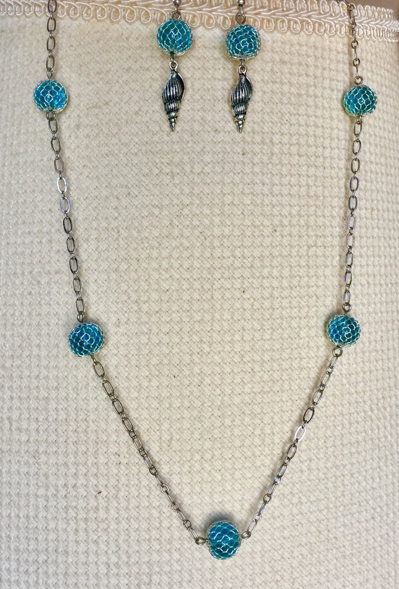 Fish Net Bead Necklace/ Ocean Blue and Silver Necklace/ Flat - Etsy