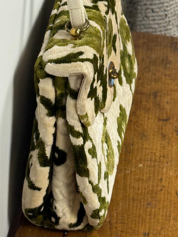 Vintage 70s Floral Green & Cream Velvet Handbag - Gem
