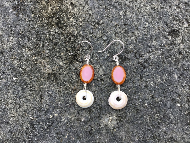 Hawaiian Puka Shell Coral Pink Picasso Czech Glass Bead - Etsy