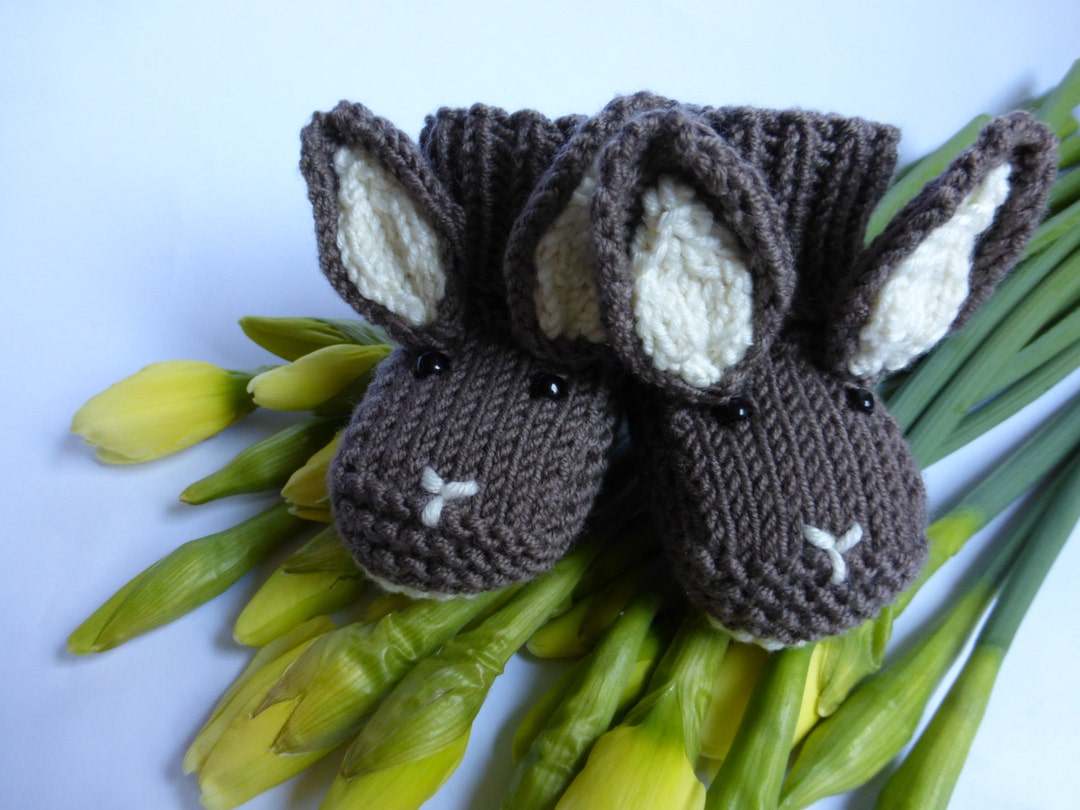 Baby Bunny Booties KNITTING PATTERN - Easter Bunny Baby Booties ...