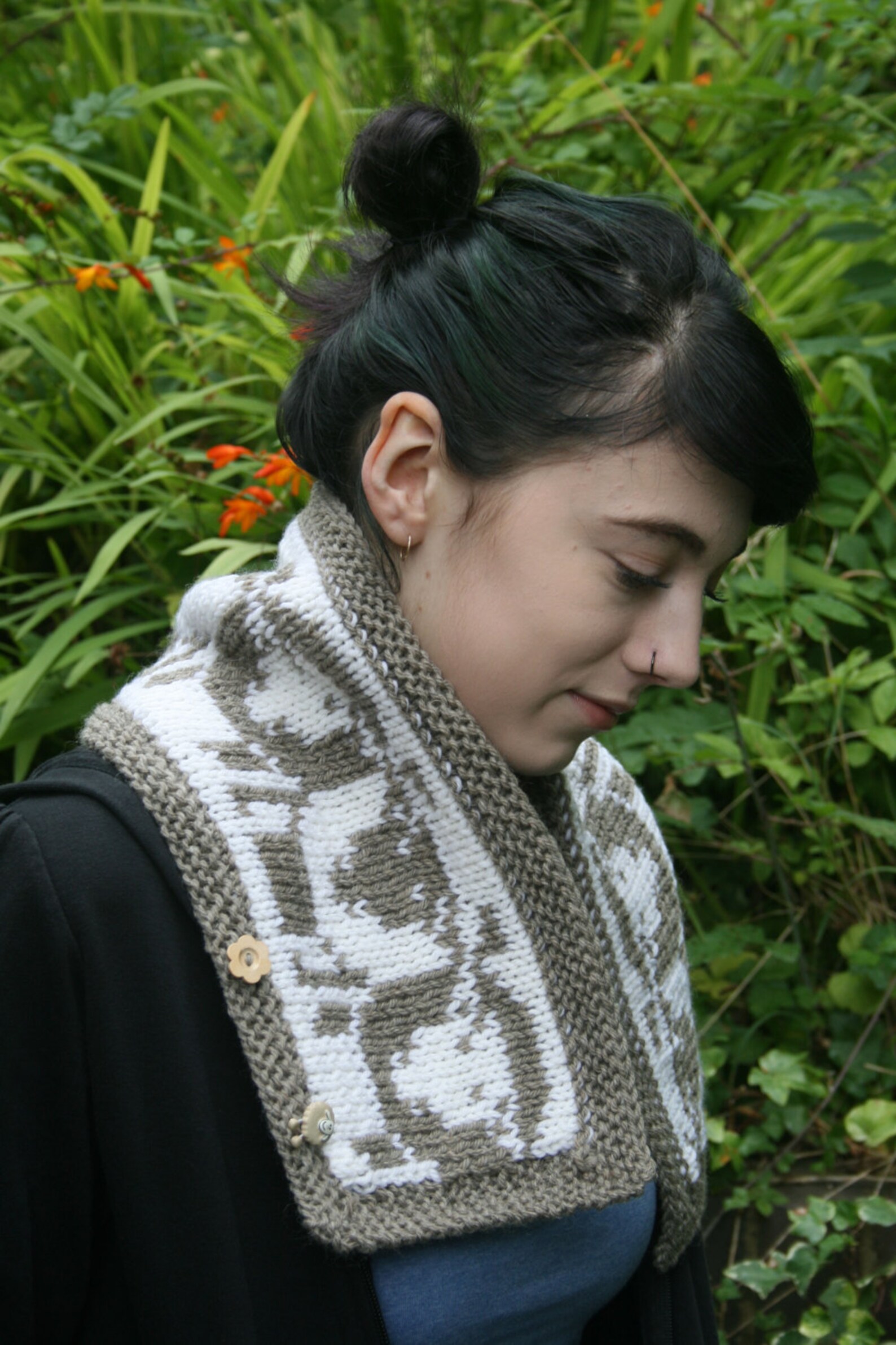 Sheep Cowl KNITTING PATTERN in Pdf | Knit This Cosy Sheep Cowl Using ...