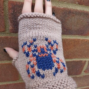 KNITTING PATTERN in PDF, Spooky Spider Fingerless Mitts for Halloween ...