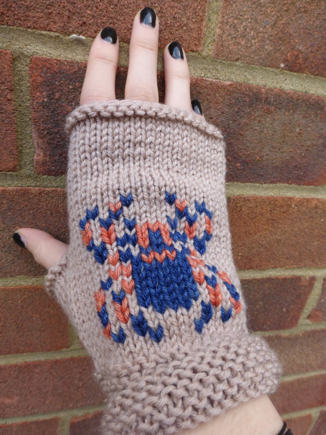 KNITTING PATTERN in PDF, Spooky Spider Fingerless Mitts for Halloween ...