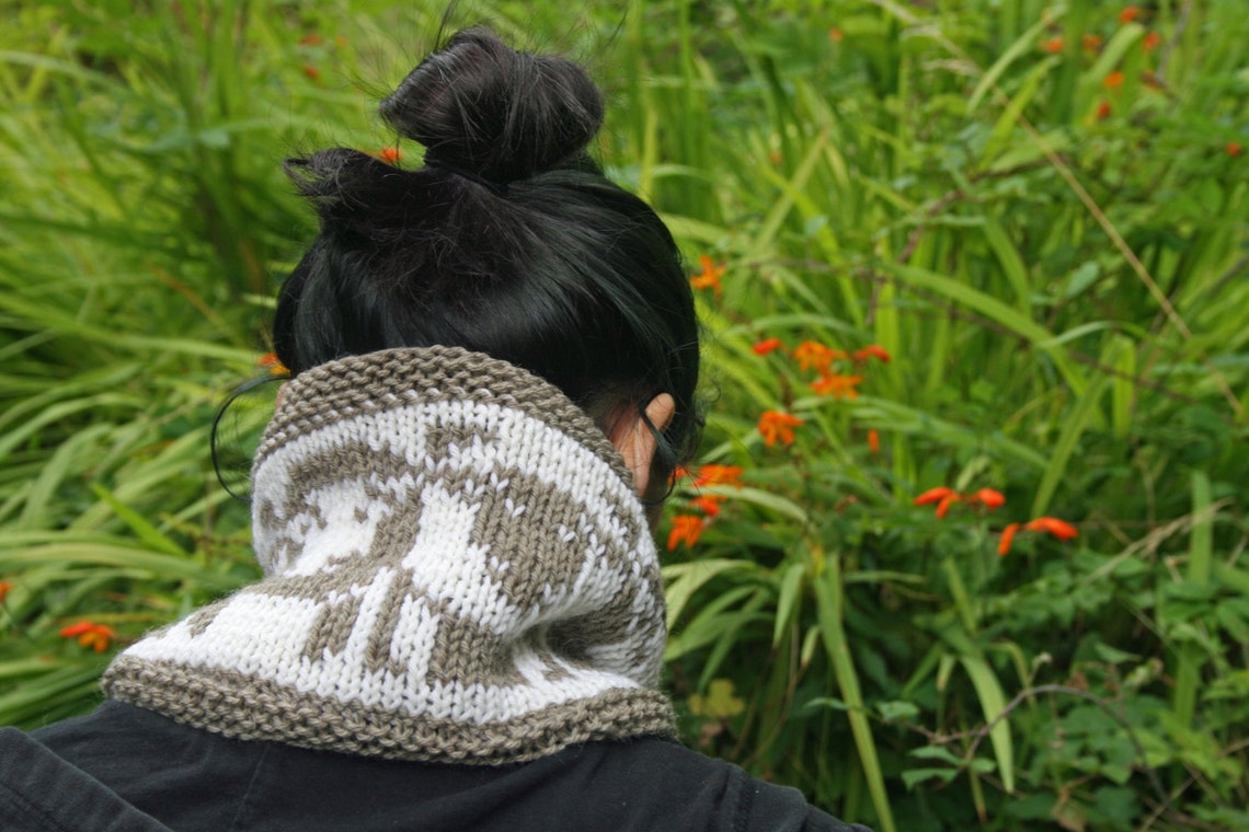 Sheep Cowl KNITTING PATTERN in Pdf | Knit This Cosy Sheep Cowl Using ...