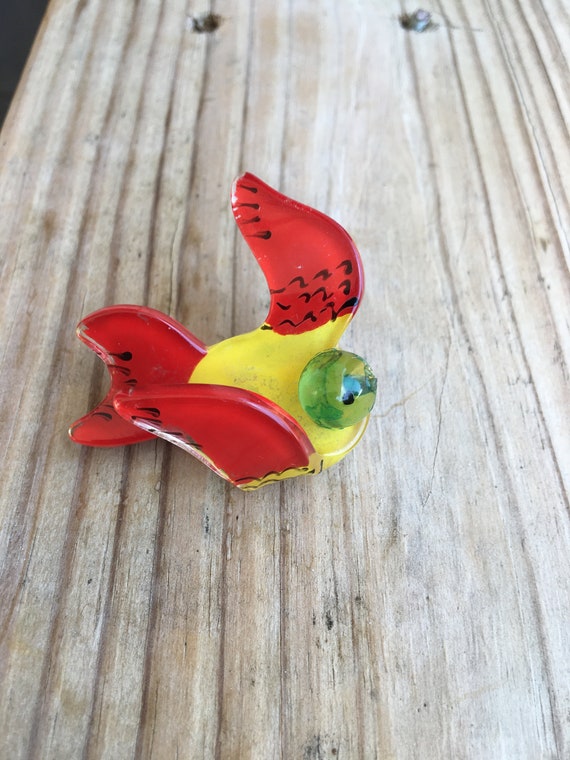 Rare 1930's Flying Bird Pin Red Wings Vintage Plastic… - Gem