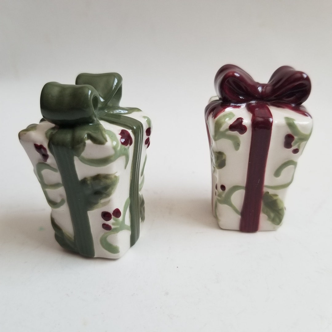 Ships in April/ Christmas Gift Box Shaped Salt and Pepper Shakers ...