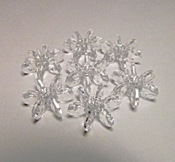 70 Vintage 13mm Clear Faceted Plastic Cartwheel Starflake - Etsy