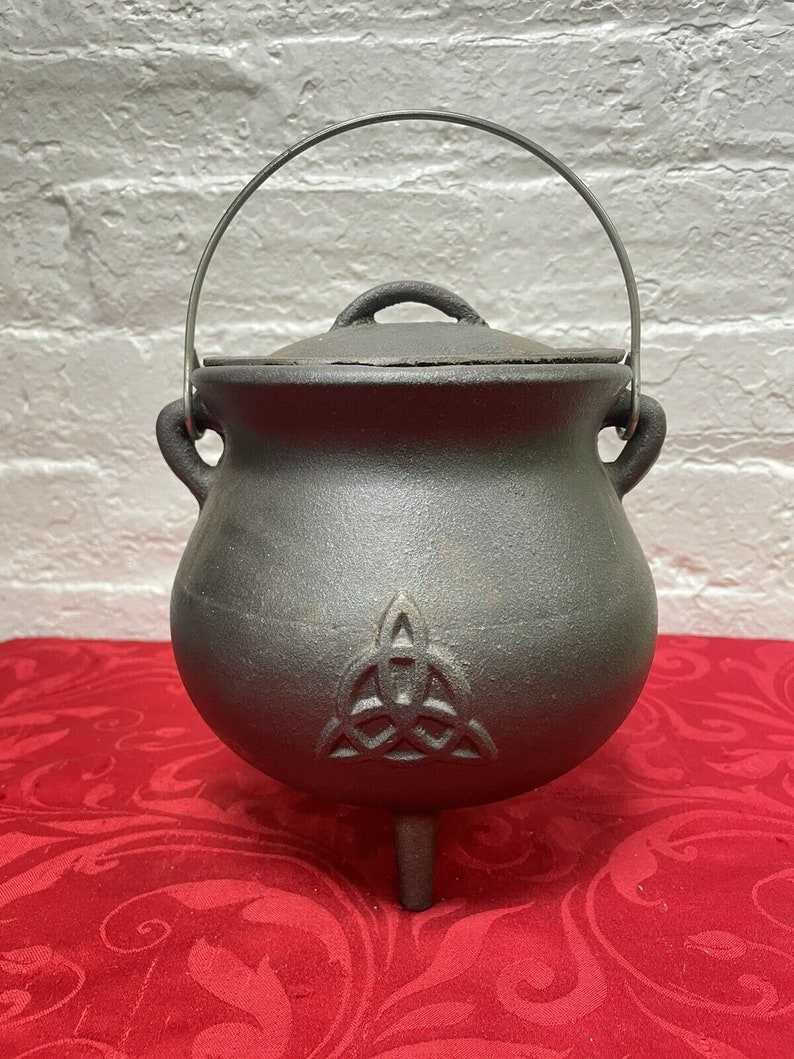 Irish Celtic Knotwork Triquetra Cast Iron Cauldron Large - Etsy