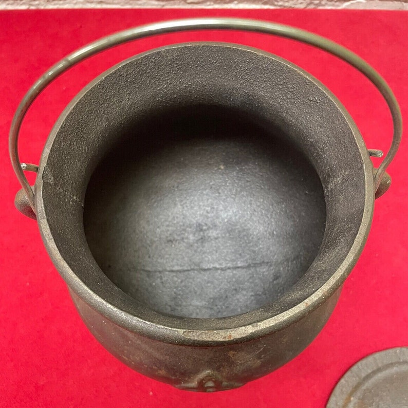 Irish Celtic Knotwork Triquetra Cast Iron Cauldron Large - Etsy