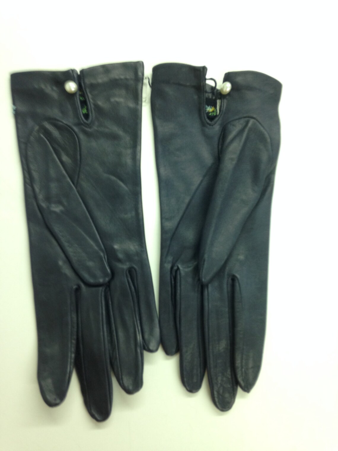 VINTAGE Black LEATHER Rose Bud Embroidered GLOVES - Etsy