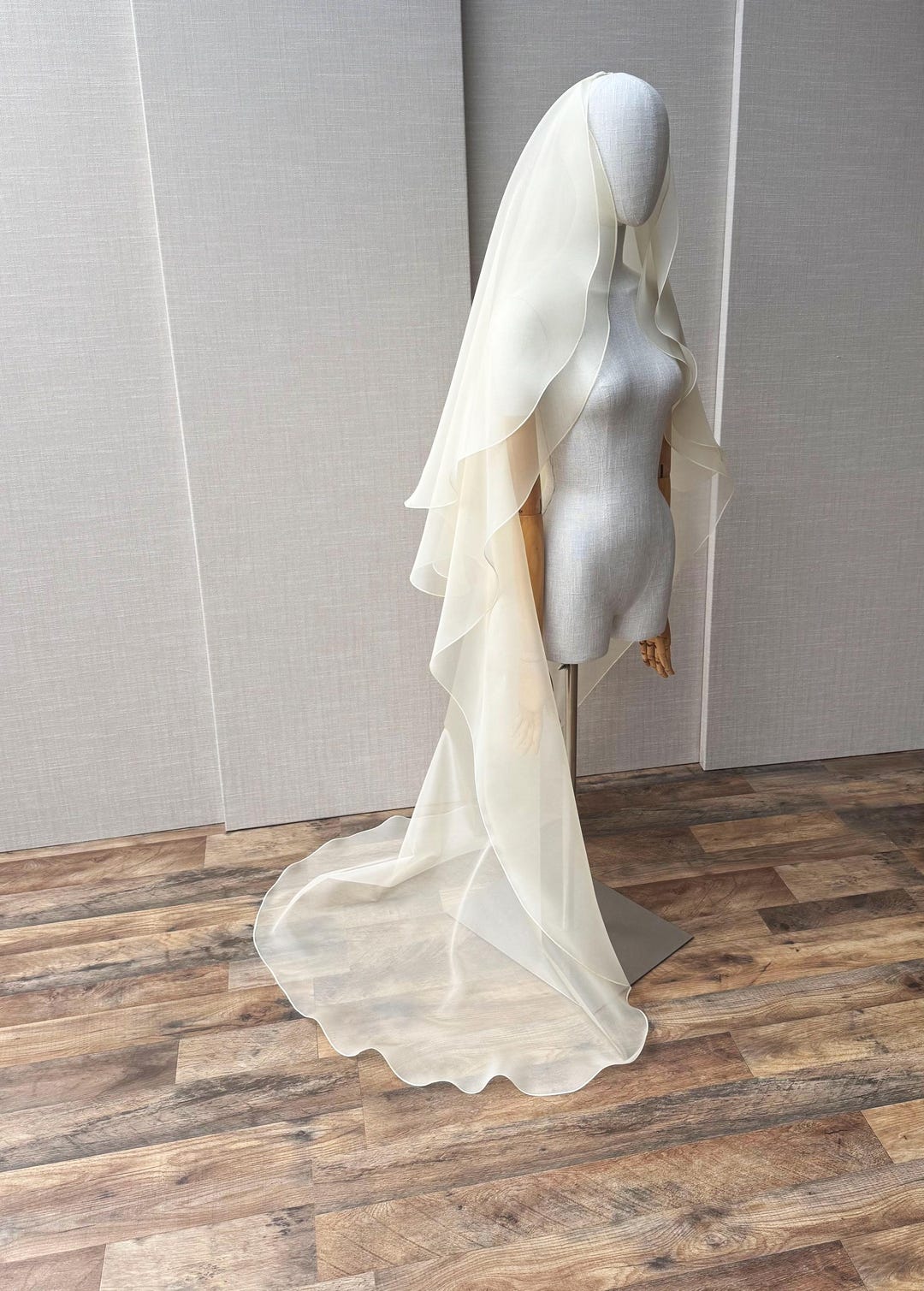 Silk Veil Cream Ivory, Exquisite Bridal Veil in 100% Silk Organza ...