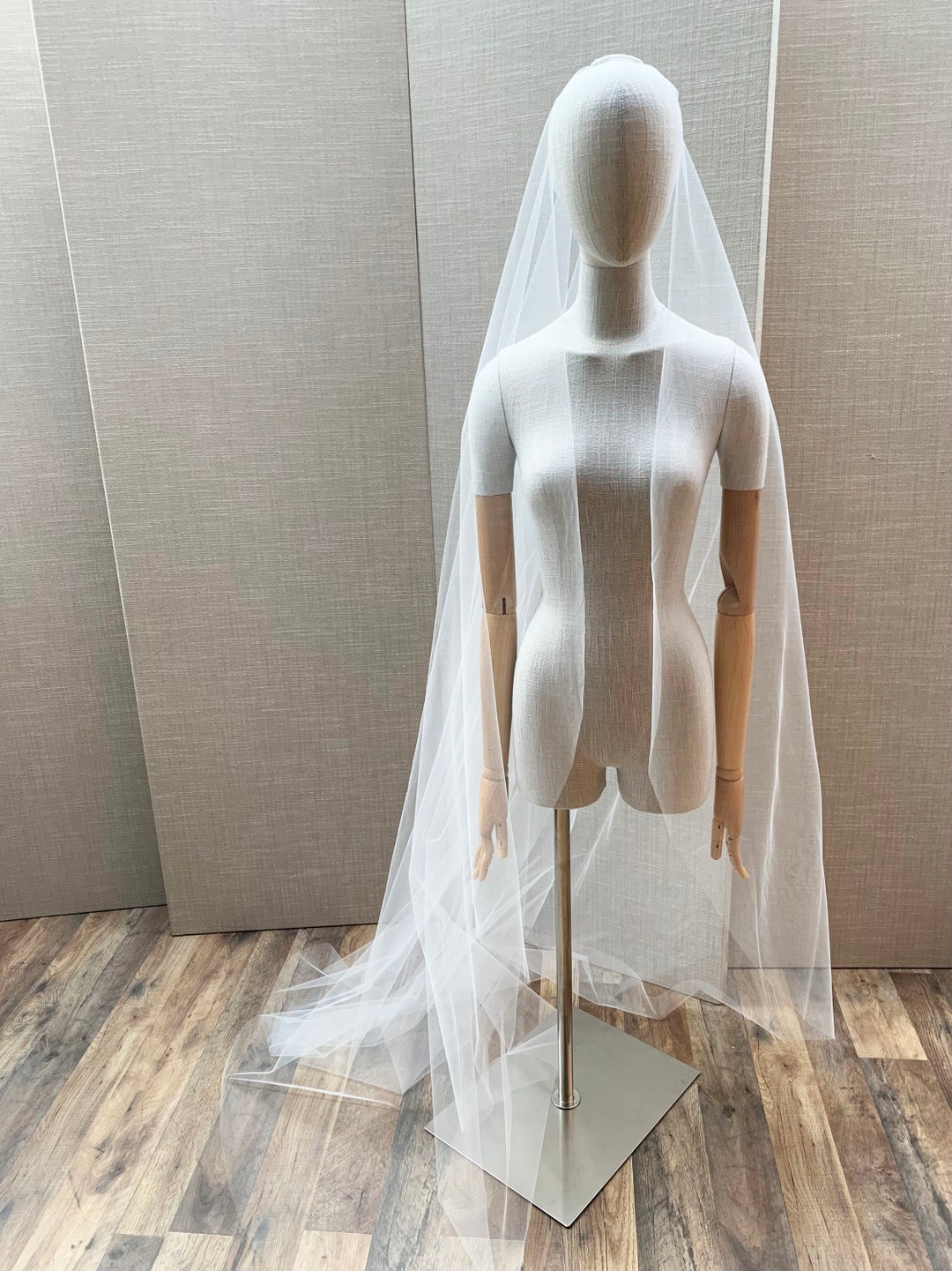 Plain Veil, Simple Veil With Comb, Barely There Veil, Modern Spanish ...