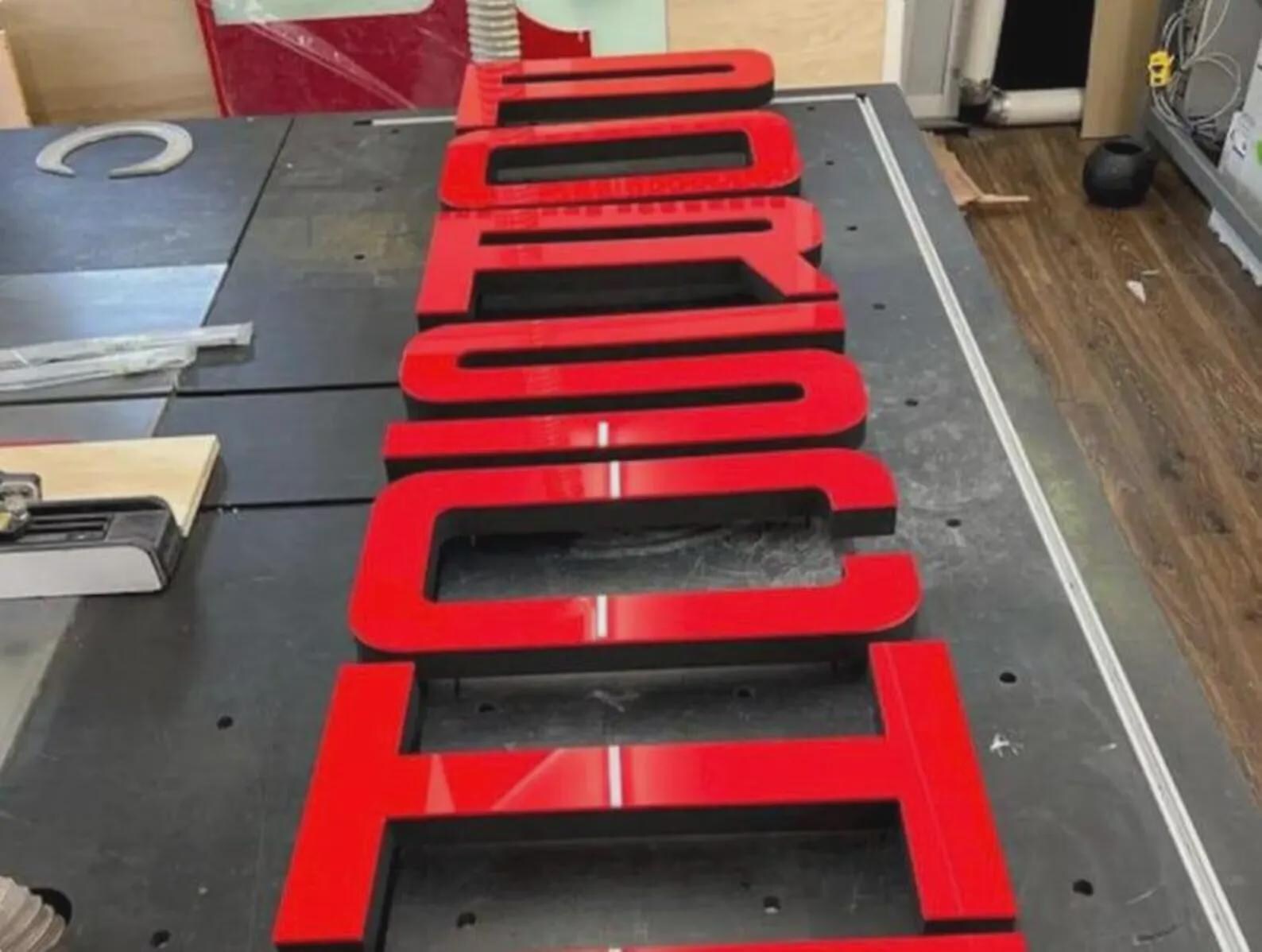 Porsche Wall Lettering & Crest Set – With Tape - Mounting Template - Etsy
