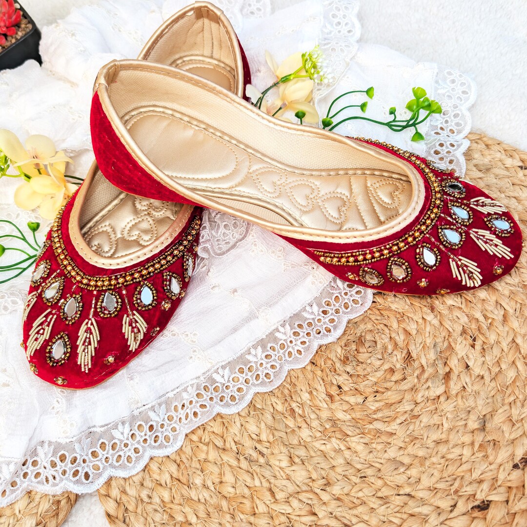 Handcrafted Embroidered Khussa Shoe, Punjabi Jutti, Indian Bridal Wear ...