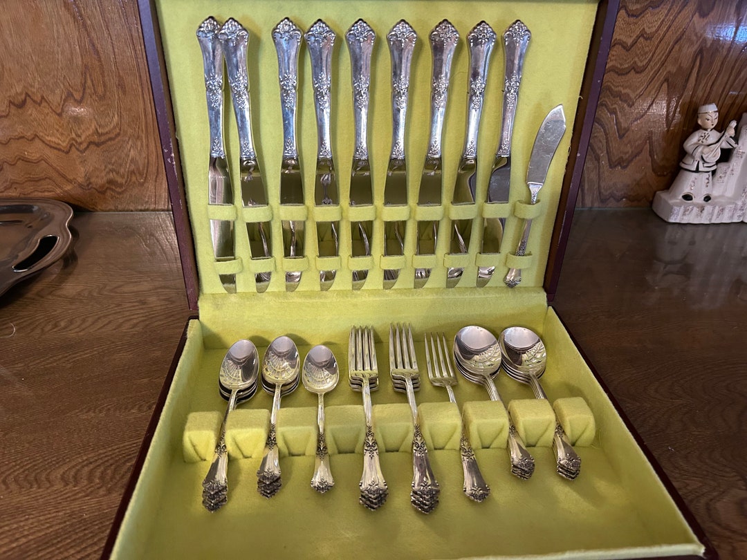 Statehouse Sterling Silver Flatware Stately Pattern 36 Pieces in ...